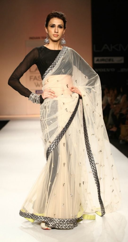 20 Awesome Images Of Actresses - In Transparent Sarees.